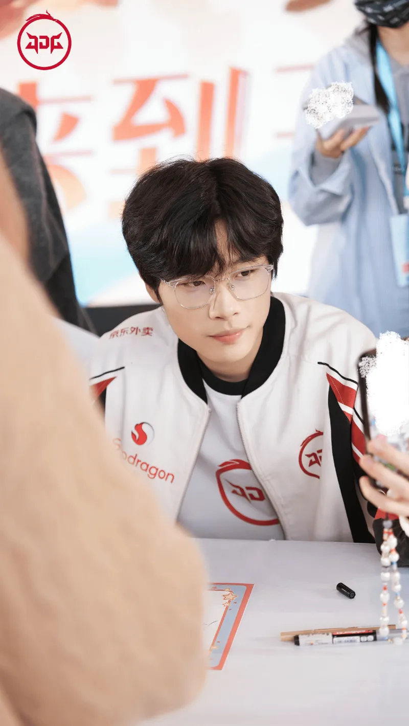 [JR热议]瓜主爆料，JDG意向留轻语放弃今屿引进无双，今屿处境与小白熊相似-王者荣耀丨KPL-虎扑社区