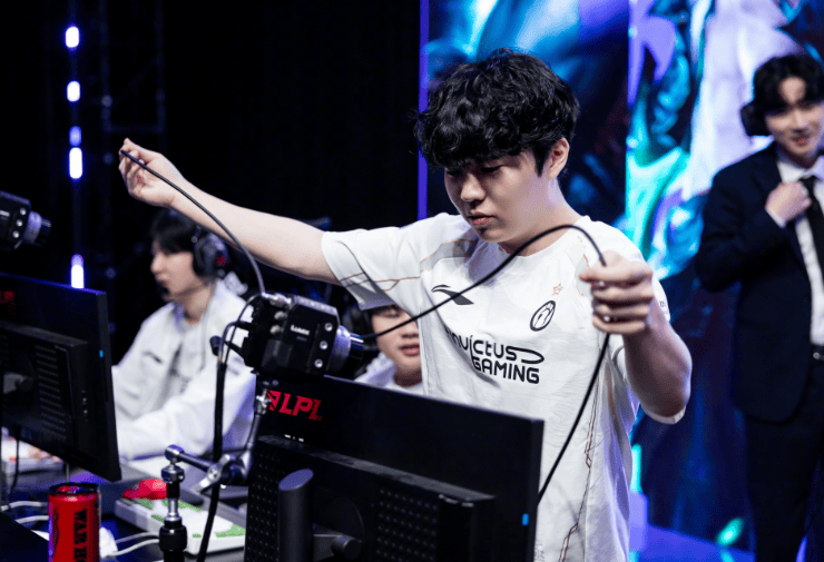 [JR热议]这次季后赛的八个队，有六位中单打过S赛决赛-英雄联盟丨LPL-虎扑社区