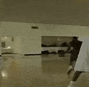 詹姆斯这个转身失误是不是就是当初奥拉朱旺没教好？-NBA专区-虎扑社区