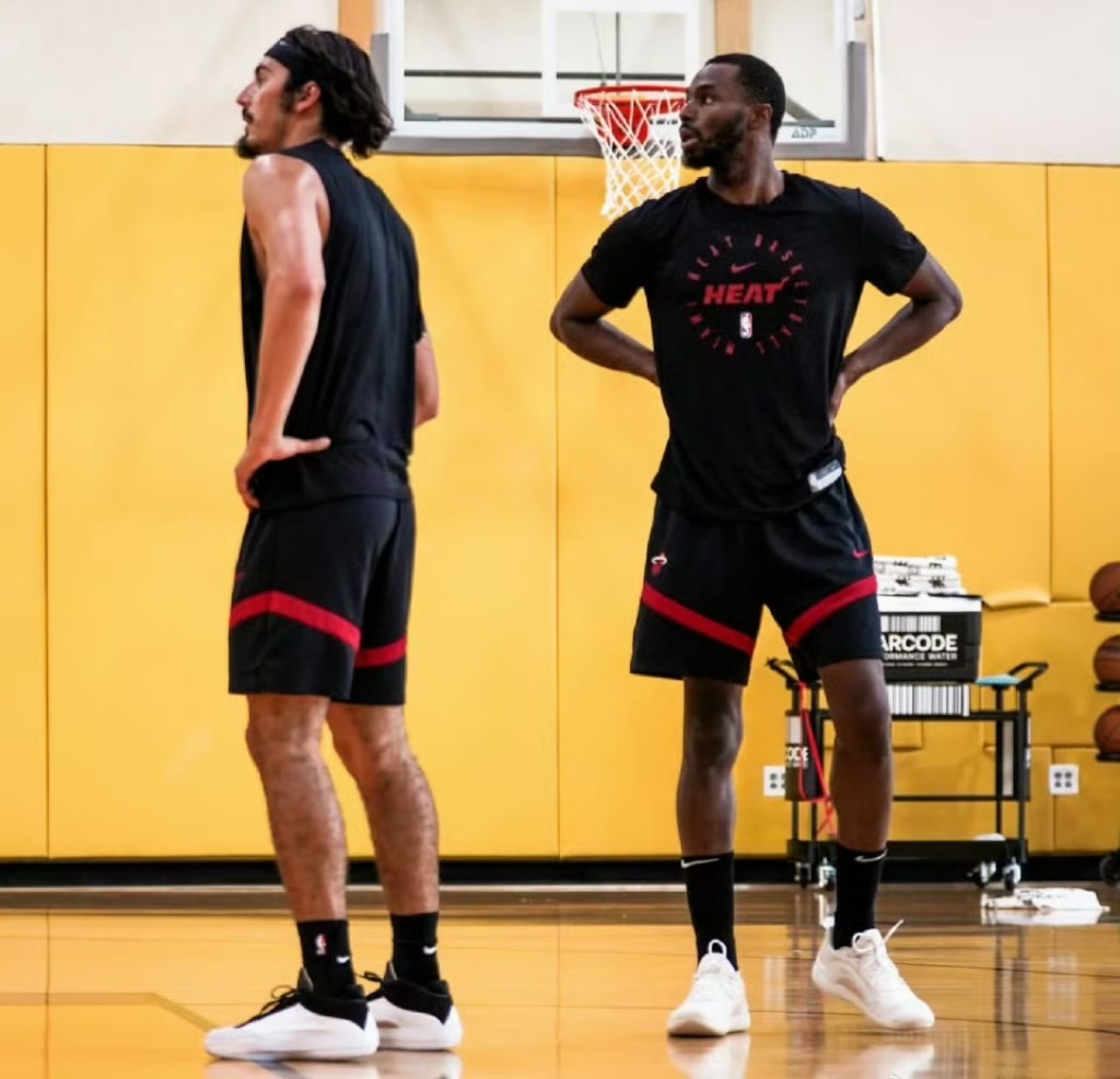 2200起薪续约库明加，1月15号图一和图二互换？-NBA-勇士专区-虎扑社区